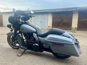 Grey Harley-Davidson Street Glide FLHX 2016 in Kaunas, with an engine capacity of 1.70 L and mileage of 13 thousand km for 14500 €, photo 7 on AUTOMOTO.COM.LV