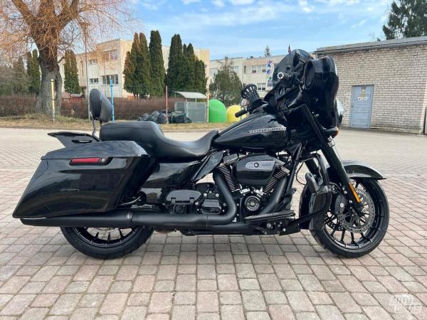 Harley-Davidson Street Glide FLHX 0 Klaipėda, ar dzinēja tilpumu 0.00 L un nobraukumu 0 tūkst. km par 11900 €, foto 2 vietnē AUTOMOTO.COM.LV