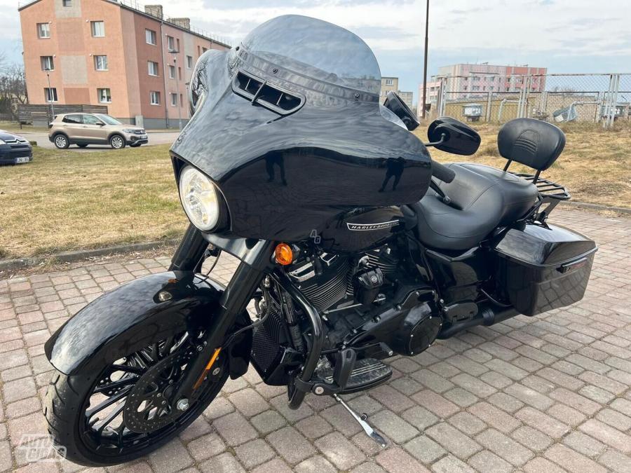 Harley-Davidson Street Glide FLHX 0 Klaipėda, ar dzinēja tilpumu 0.00 L un nobraukumu 0 tūkst. km par 11900 €, foto 6 vietnē AUTOMOTO.COM.LV
