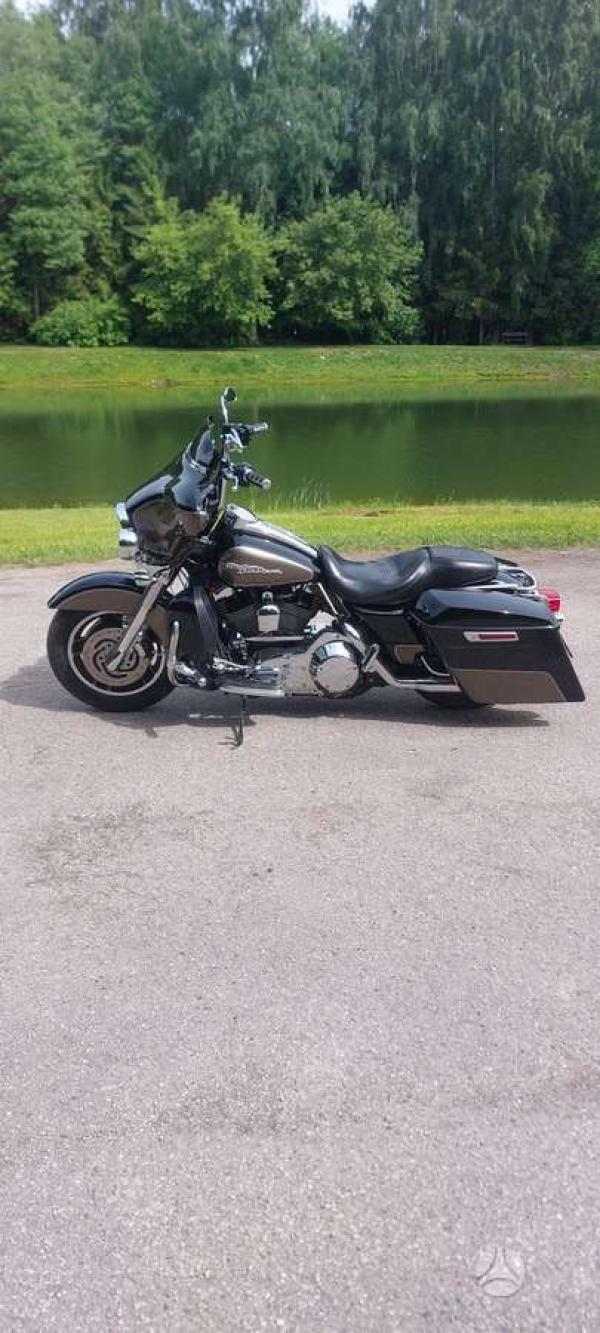 Харли-Девидсон Street Glide FLHX 2006 в Паневежис, объемом двигателя 1.45 л и пробегом 78 тыс. км за 5000 €, фото 3 на AUTOMOTO.COM.LV