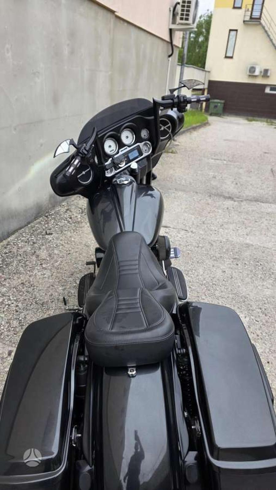 Харли-Девидсон Street Glide FLHX 2012 в Вильнюс, объемом двигателя 1.69 л и пробегом 71 тыс. км за 8500 €, фото 1 на AUTOMOTO.COM.LV