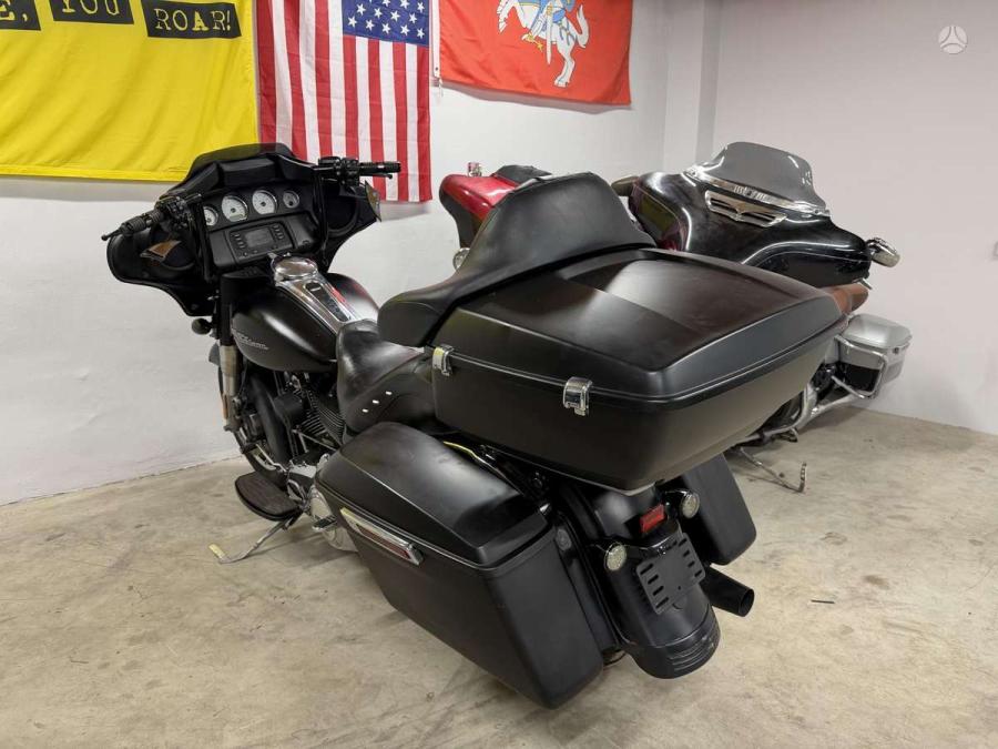Harley-Davidson Street Glide FLHX 2014 in Siauliai, with an engine capacity of 1.70 L and mileage of 25 thousand km for 8700 €, photo 1 on AUTOMOTO.COM.LV