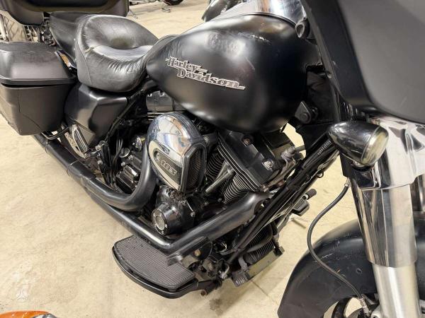 Harley-Davidson Street Glide FLHX 2014 Šauļi, ar dzinēja tilpumu 1.70 L un nobraukumu 25 tūkst. km par 8700 €, foto 5 vietnē AUTOMOTO.COM.LV
