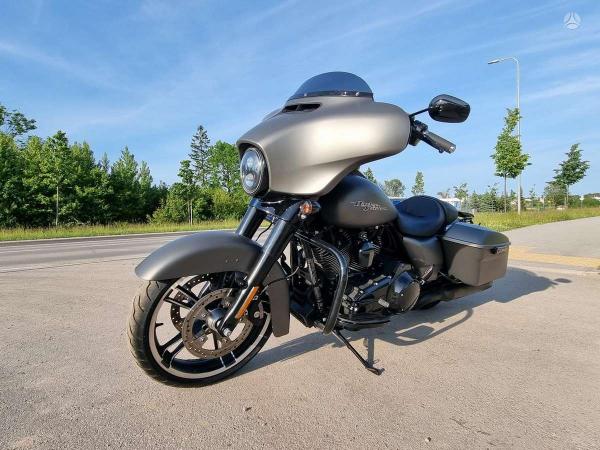 Harley-Davidson Street Glide FLHX 2014 in Siauliai, with an engine capacity of 1.70 L and mileage of 50 thousand km for 11150 €, photo 6 on AUTOMOTO.COM.LV