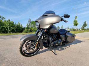 Харли-Девидсон Street Glide FLHX 2014 в Шяуляй, объемом двигателя 1.70 л и пробегом 50 тыс. км за 11150 €, фото 6 на AUTOMOTO.COM.LV