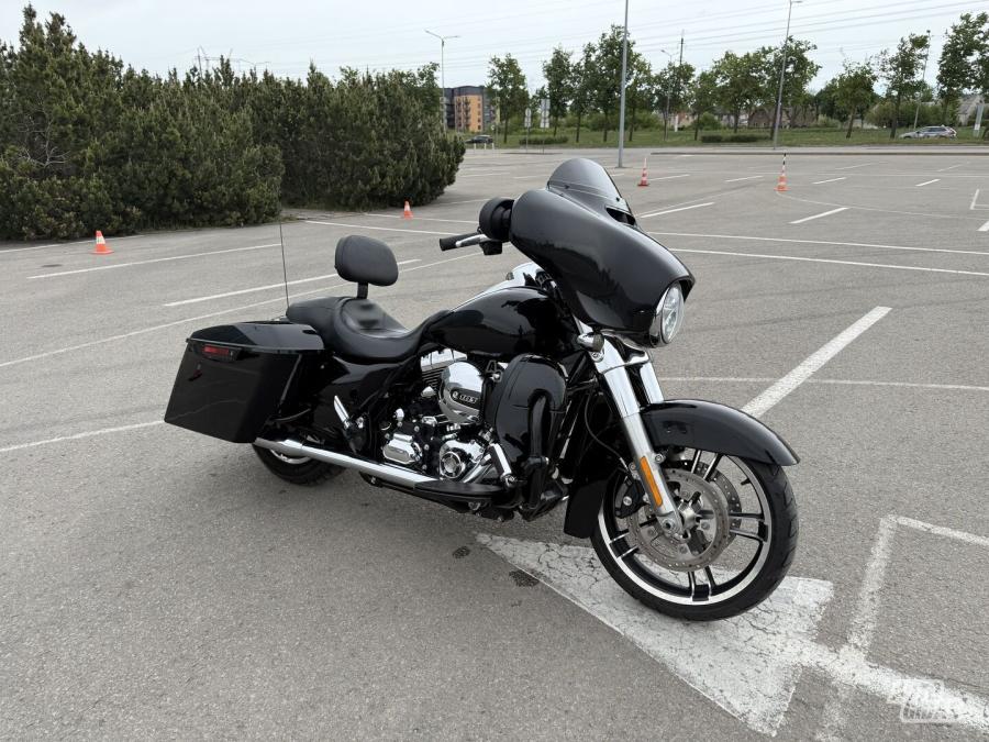 Харли-Девидсон Street Glide FLHX 2014 в Шяуляй, объемом двигателя 0.00 л и пробегом 0 тыс. км за 9550 €, фото 1 на AUTOMOTO.COM.LV