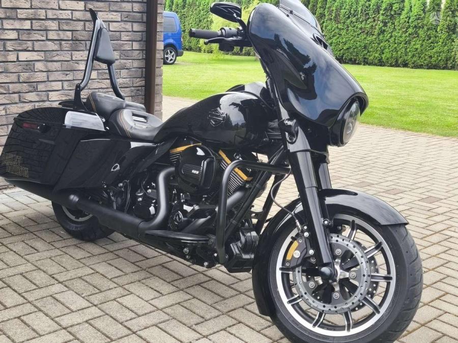 Harley-Davidson Street Glide FLHX 2014 Jonava, ar dzinēja tilpumu 1.75 L un nobraukumu 22 tūkst. km par 10400 €, foto 7 vietnē AUTOMOTO.COM.LV