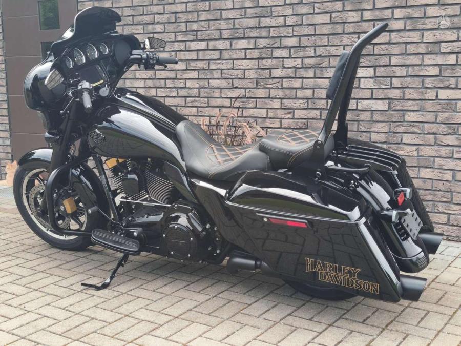 Harley-Davidson Street Glide FLHX 2014 Jonava, ar dzinēja tilpumu 1.75 L un nobraukumu 22 tūkst. km par 10400 €, foto 11 vietnē AUTOMOTO.COM.LV