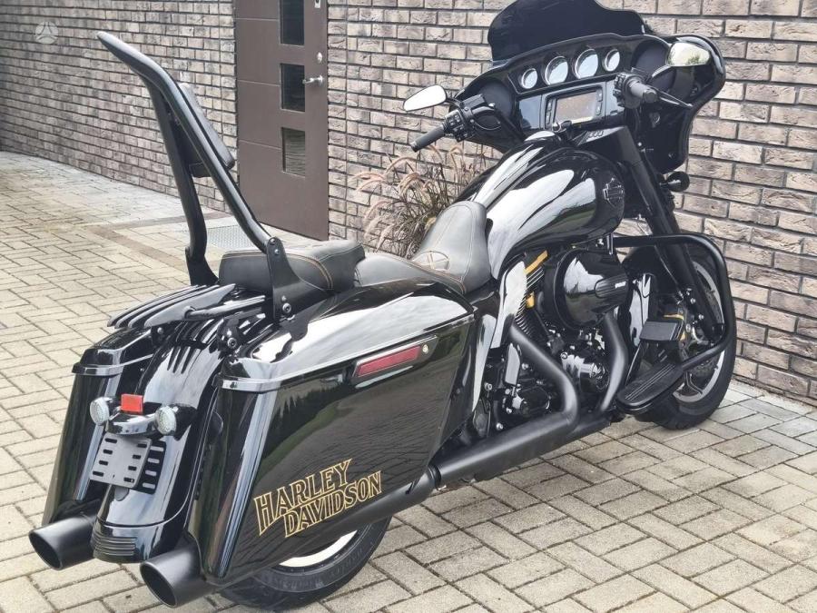 Harley-Davidson Street Glide FLHX 2014 Jonava, ar dzinēja tilpumu 1.75 L un nobraukumu 22 tūkst. km par 10400 €, foto 13 vietnē AUTOMOTO.COM.LV