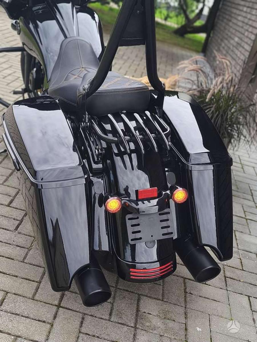 Harley-Davidson Street Glide FLHX 2014 Jonava, ar dzinēja tilpumu 1.75 L un nobraukumu 22 tūkst. km par 10400 €, foto 15 vietnē AUTOMOTO.COM.LV