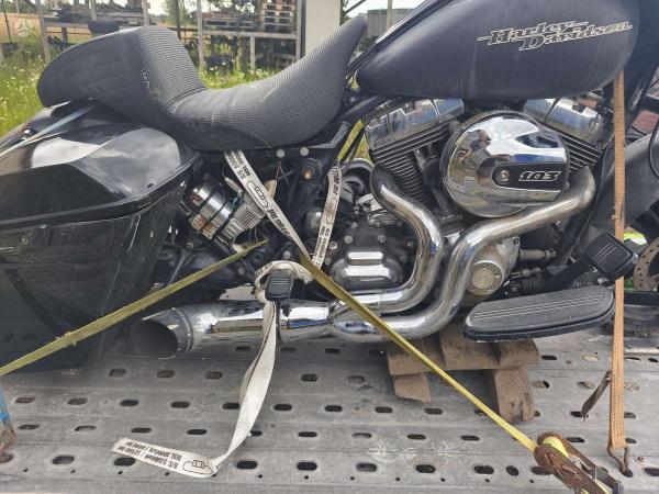 Harley-Davidson Street Glide FLHX 2014 in Panevezys, with an engine capacity of 1.70 L and mileage of 71 thousand km for 6300 €, photo 5 on AUTOMOTO.COM.LV