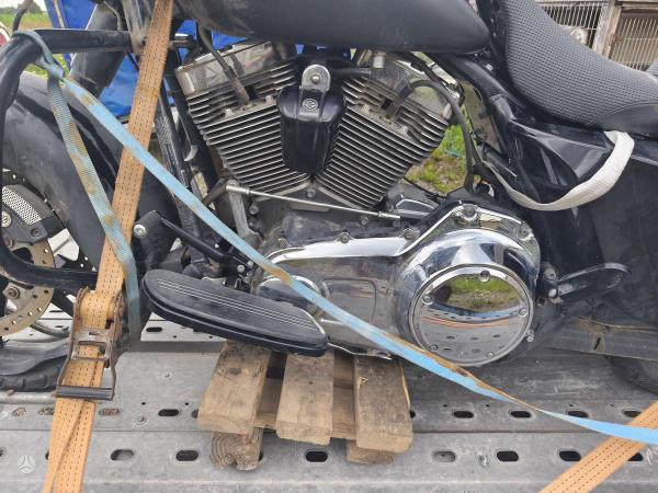 Harley-Davidson Street Glide FLHX 2014 in Panevezys, with an engine capacity of 1.70 L and mileage of 71 thousand km for 6300 €, photo 6 on AUTOMOTO.COM.LV