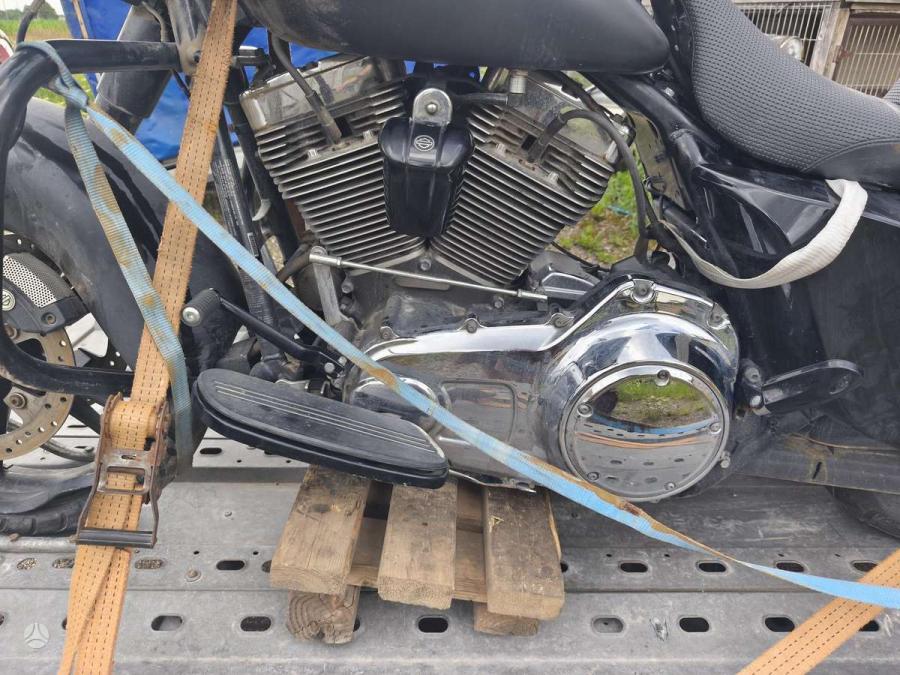 Харли-Девидсон Street Glide FLHX 2014 в Паневежис, объемом двигателя 1.70 л и пробегом 71 тыс. км за 6300 €, фото 7 на AUTOMOTO.COM.LV