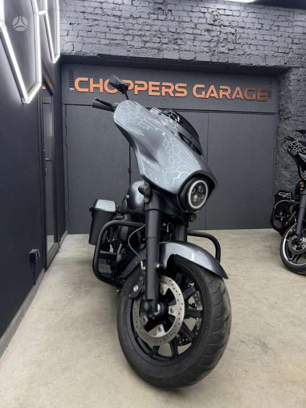 Harley-Davidson Street Glide FLHX 2014 in Siauliai, with an engine capacity of 0.00 L and mileage of 18 thousand km for 12500 €, photo 1 on AUTOMOTO.COM.LV