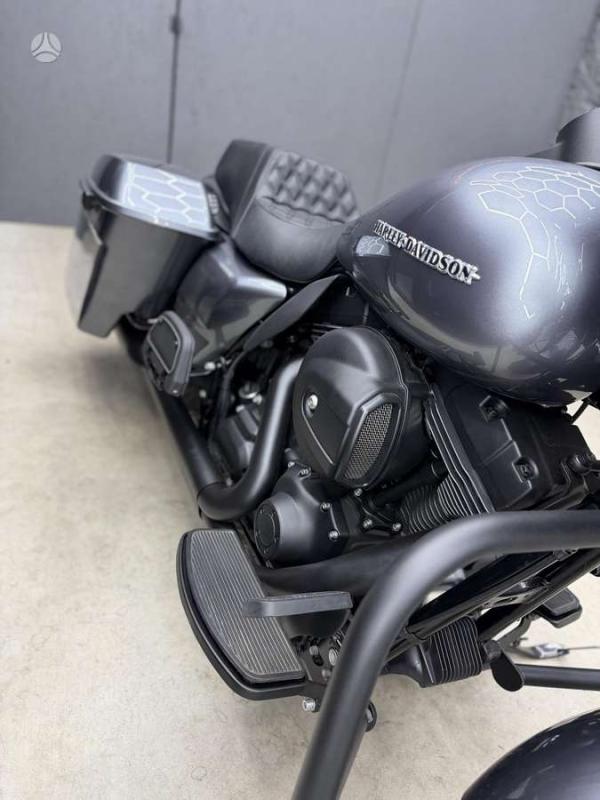 Harley-Davidson Street Glide FLHX 2014 in Siauliai, with an engine capacity of 0.00 L and mileage of 18 thousand km for 12500 €, photo 2 on AUTOMOTO.COM.LV