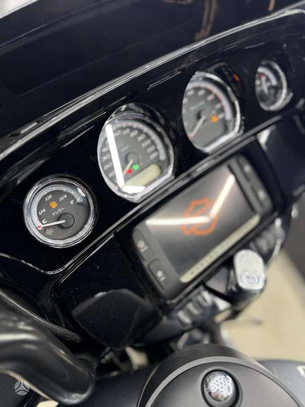 Harley-Davidson Street Glide FLHX 2014 in Siauliai, with an engine capacity of 0.00 L and mileage of 18 thousand km for 12500 €, photo 8 on AUTOMOTO.COM.LV