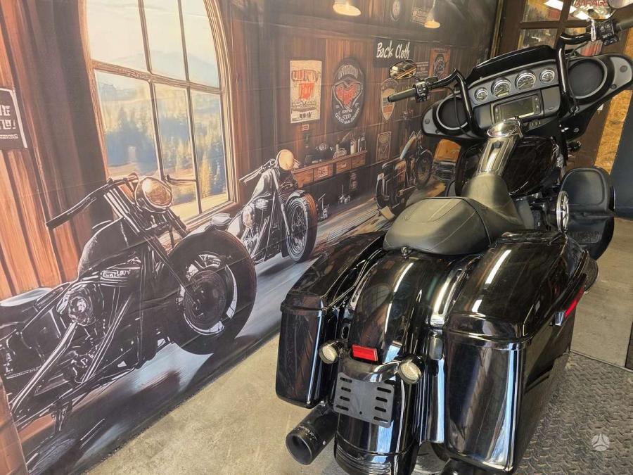 Harley-Davidson Street Glide FLHX 2014 in Jonava, with an engine capacity of 1.70 L and mileage of 38 thousand km for 9500 €, photo 4 on AUTOMOTO.COM.LV