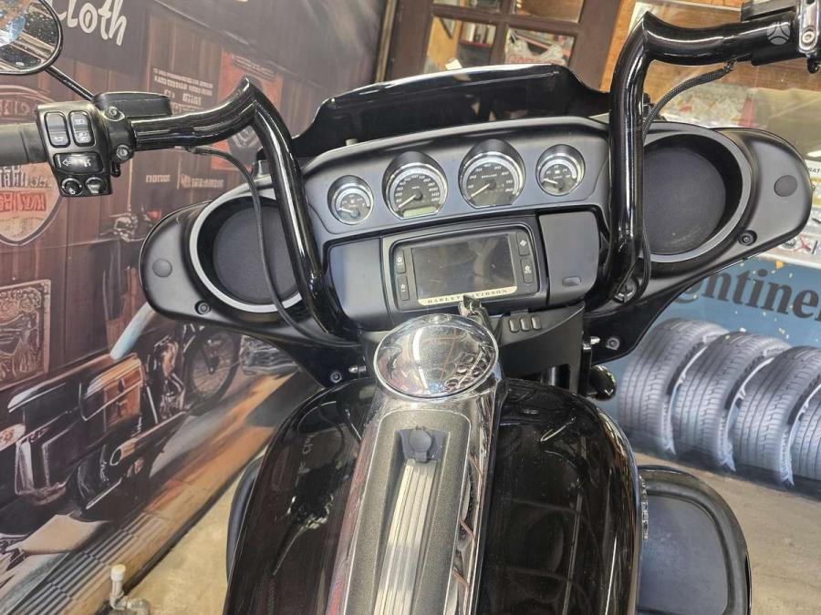 Harley-Davidson Street Glide FLHX 2014 in Jonava, with an engine capacity of 1.70 L and mileage of 38 thousand km for 9500 €, photo 6 on AUTOMOTO.COM.LV