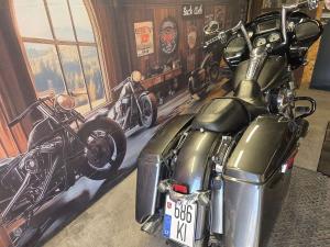 Harley-Davidson Street Glide FLHX 2014 in Jonava, with an engine capacity of 1.70 L and mileage of 38 thousand km for 9500 €, photo 15 on AUTOMOTO.COM.LV