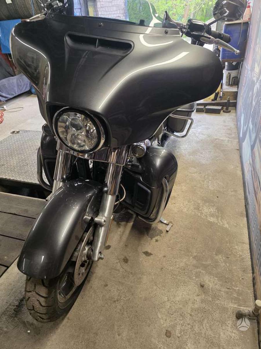 Harley-Davidson Street Glide FLHX 2014 in Jonava, with an engine capacity of 1.70 L and mileage of 38 thousand km for 9500 €, photo 22 on AUTOMOTO.COM.LV