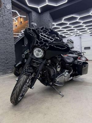 Harley-Davidson Street Glide FLHX 2014 Šauļi, ar dzinēja tilpumu 1.69 L un nobraukumu 27 tūkst. km par 11800 €, foto  vietnē AUTOMOTO.COM.LV