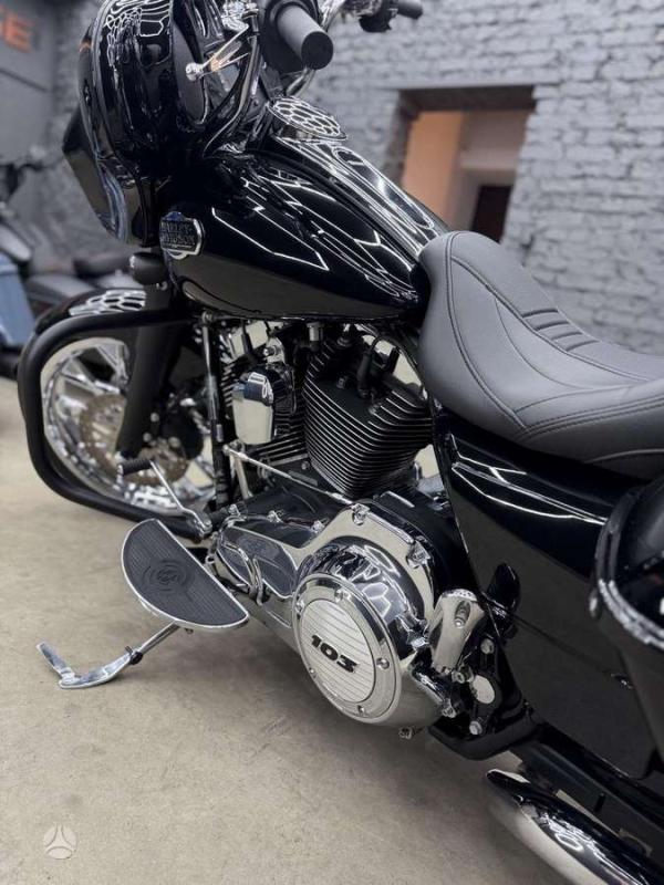 Harley-Davidson Street Glide FLHX 2014 Šauļi, ar dzinēja tilpumu 1.69 L un nobraukumu 27 tūkst. km par 11800 €, foto 5 vietnē AUTOMOTO.COM.LV