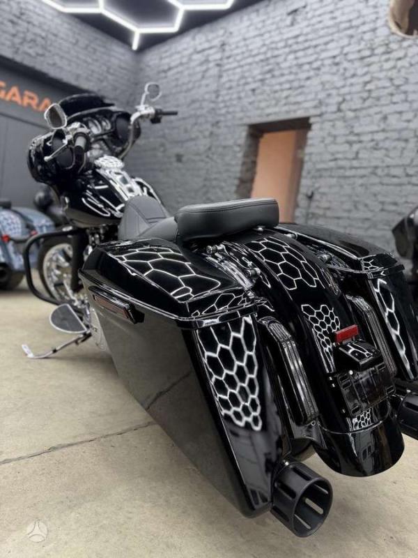 Harley-Davidson Street Glide FLHX 2014 Šauļi, ar dzinēja tilpumu 1.69 L un nobraukumu 27 tūkst. km par 11800 €, foto 6 vietnē AUTOMOTO.COM.LV