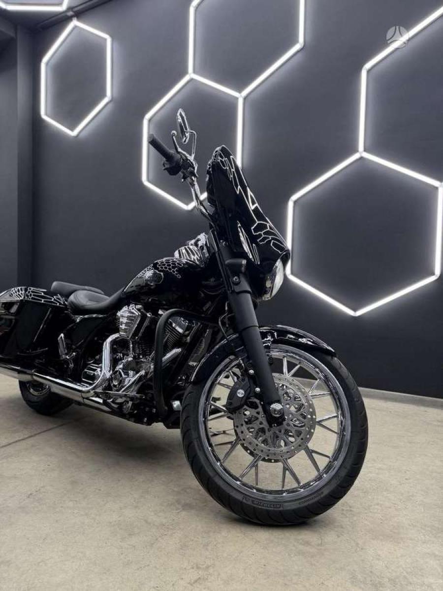 Харли-Девидсон Street Glide FLHX 2014 в Шяуляй, объемом двигателя 1.69 л и пробегом 27 тыс. км за 11800 €, фото 12 на AUTOMOTO.COM.LV