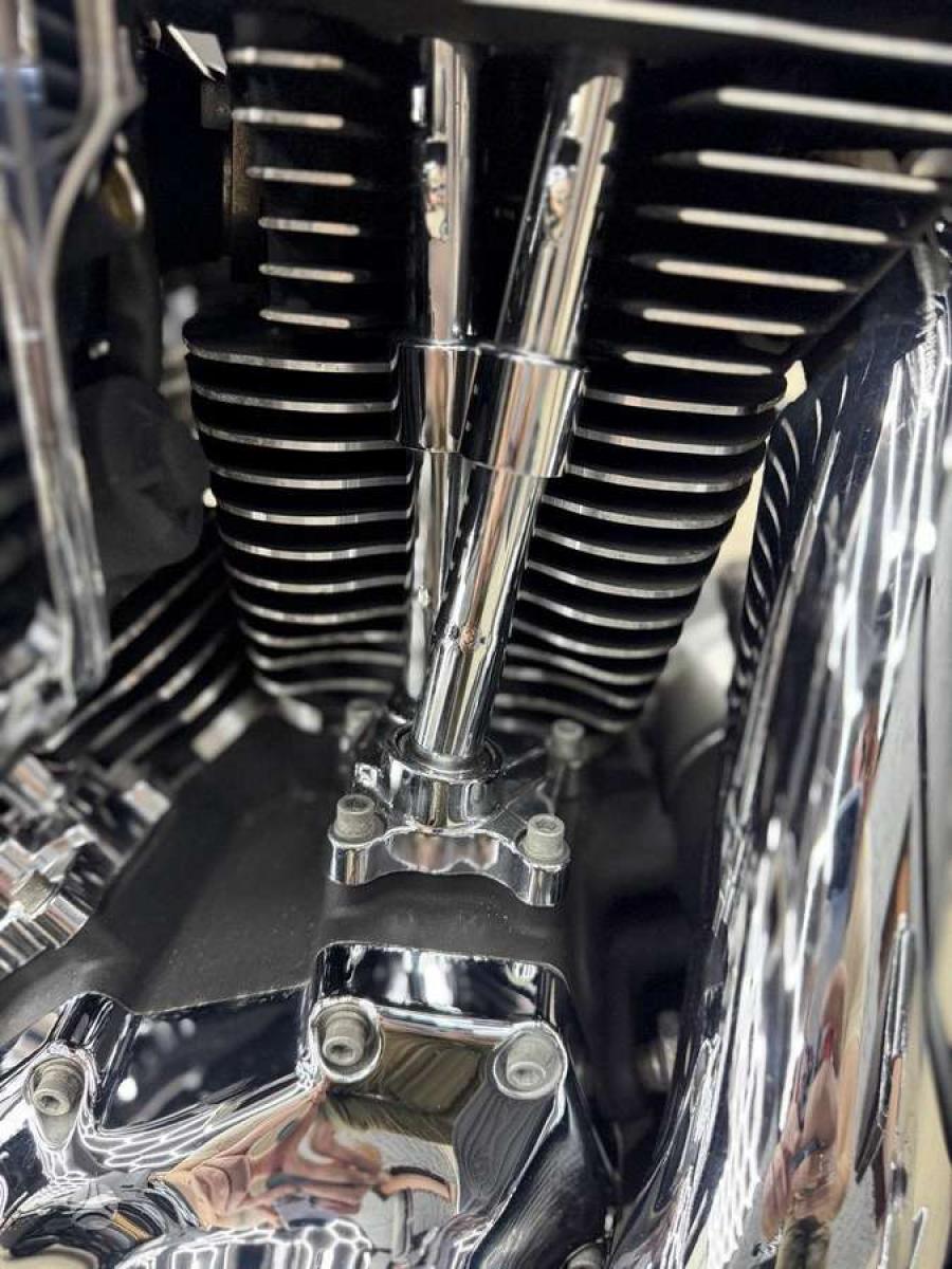 Харли-Девидсон Street Glide FLHX 2014 в Шяуляй, объемом двигателя 1.69 л и пробегом 27 тыс. км за 11800 €, фото 15 на AUTOMOTO.COM.LV