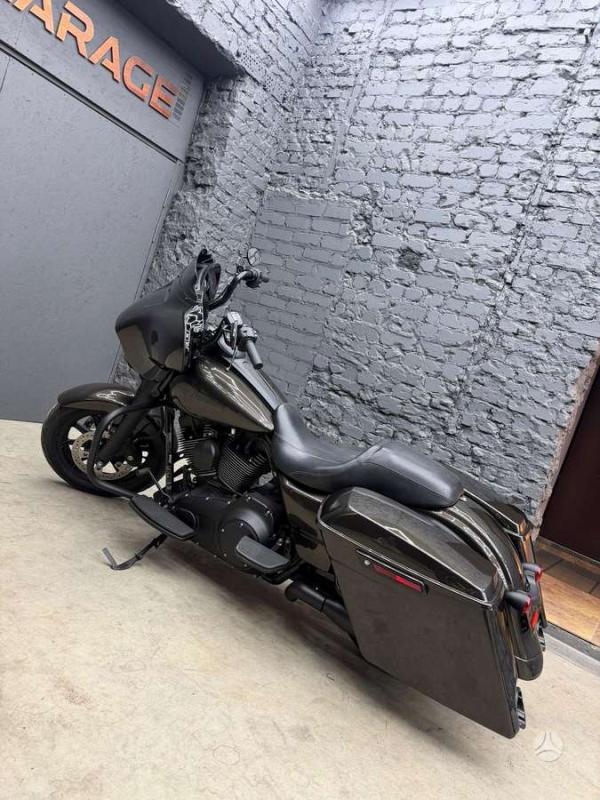 Harley-Davidson Street Glide FLHX 2014 Šauļi, ar dzinēja tilpumu 1.69 L un nobraukumu 21 tūkst. km par 11850 €, foto 4 vietnē AUTOMOTO.COM.LV
