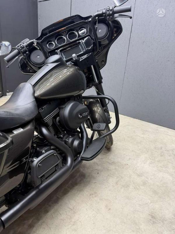 Harley-Davidson Street Glide FLHX 2014 Šauļi, ar dzinēja tilpumu 1.69 L un nobraukumu 21 tūkst. km par 11850 €, foto 8 vietnē AUTOMOTO.COM.LV