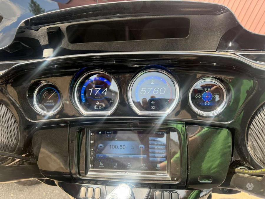 Harley-Davidson Street Glide FLHX 2014 Šauļi, ar dzinēja tilpumu 1.69 L un nobraukumu 21 tūkst. km par 11850 €, foto 12 vietnē AUTOMOTO.COM.LV