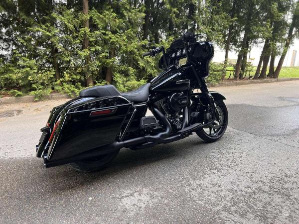 Харли-Девидсон Street Glide FLHX 2015 в Радвилишкис, объемом двигателя 1.70 л и пробегом 29 тыс. км за 9700 €, фото 3 на AUTOMOTO.COM.LV
