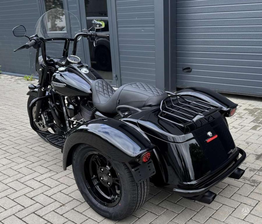 Харли-Девидсон Street Glide FLHX 2015 в Тельшяй, объемом двигателя 0.00 л и пробегом 65 тыс. км за 13800 €, фото 3 на AUTOMOTO.COM.LV