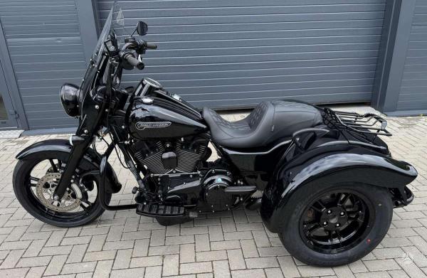Харли-Девидсон Street Glide FLHX 2015 в Тельшяй, объемом двигателя 0.00 л и пробегом 65 тыс. км за 13800 €, фото 4 на AUTOMOTO.COM.LV