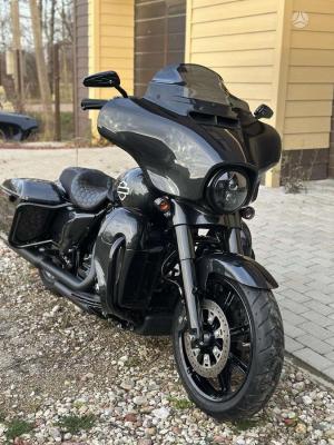 Harley-Davidson Street Glide FLHX 2016 Klaipėda, ar dzinēja tilpumu 1.69 L un nobraukumu 7 tūkst. km par 13600 €, foto 4 vietnē AUTOMOTO.COM.LV