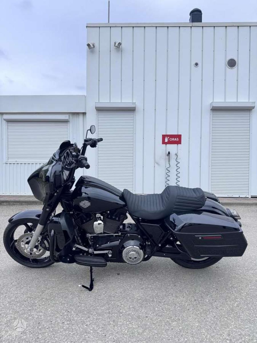 Харли-Девидсон Street Glide FLHX 2016 в Каунас, объемом двигателя 1.92 л и пробегом 29 тыс. км за 13500 €, фото 1 на AUTOMOTO.COM.LV