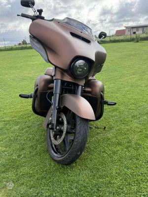 Harley-Davidson Street Glide FLHX 2016 in Trakai, with an engine capacity of 1.69 L and mileage of 47 thousand km for 12200 €, photo  on AUTOMOTO.COM.LV