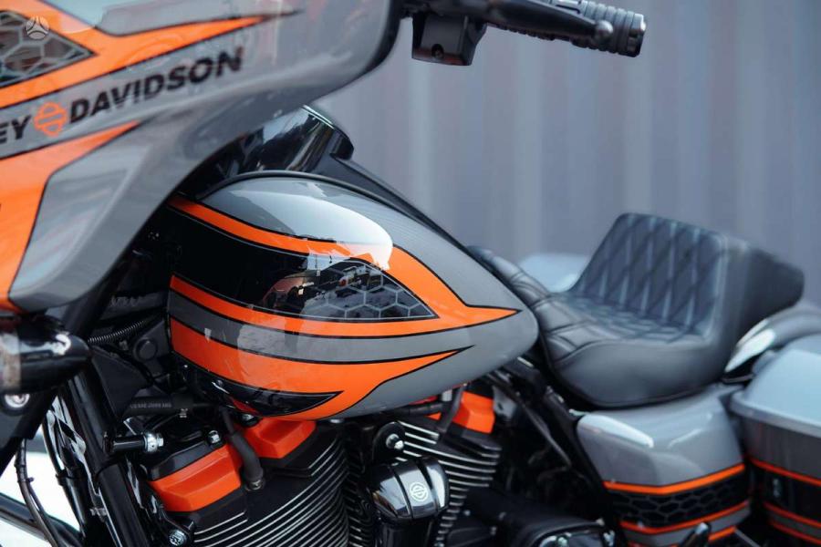 Harley-Davidson Street Glide FLHX 2017 Kauņa, ar dzinēja tilpumu 1.75 L un nobraukumu 5 tūkst. km par 17222 €, foto 9 vietnē AUTOMOTO.COM.LV