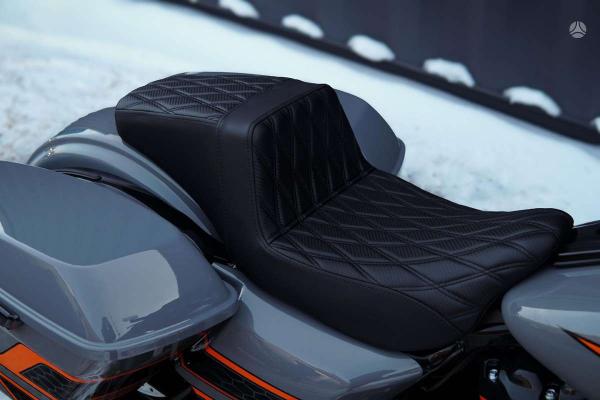 Harley-Davidson Street Glide FLHX 2017 in Kaunas, with an engine capacity of 1.75 L and mileage of 5 thousand km for 17222 €, photo 11 on AUTOMOTO.COM.LV