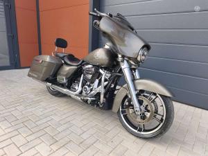Harley-Davidson Street Glide FLHX 2017 in Siauliai, with an engine capacity of 1.69 L and mileage of 19 thousand km for 14000 €, photo 5 on AUTOMOTO.COM.LV