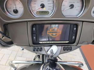 Harley-Davidson Street Glide FLHX 2017 in Siauliai, with an engine capacity of 1.69 L and mileage of 19 thousand km for 14000 €, photo 9 on AUTOMOTO.COM.LV