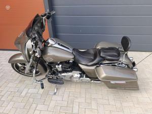 Harley-Davidson Street Glide FLHX 2017 in Siauliai, with an engine capacity of 1.69 L and mileage of 19 thousand km for 14000 €, photo 13 on AUTOMOTO.COM.LV