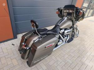 Harley-Davidson Street Glide FLHX 2017 in Siauliai, with an engine capacity of 1.69 L and mileage of 19 thousand km for 14000 €, photo 14 on AUTOMOTO.COM.LV