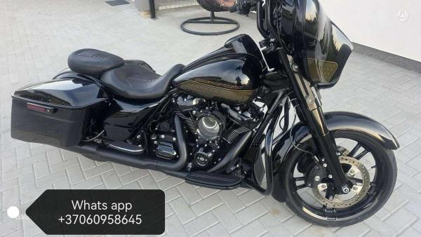 Harley-Davidson Street Glide FLHX 2018 Šauļi, ar dzinēja tilpumu 1.80 L un nobraukumu 12 tūkst. km par 13999 €, foto 1 vietnē AUTOMOTO.COM.LV