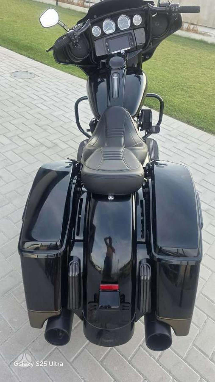 Harley-Davidson Street Glide FLHX 2018 Šauļi, ar dzinēja tilpumu 1.80 L un nobraukumu 12 tūkst. km par 13999 €, foto 8 vietnē AUTOMOTO.COM.LV