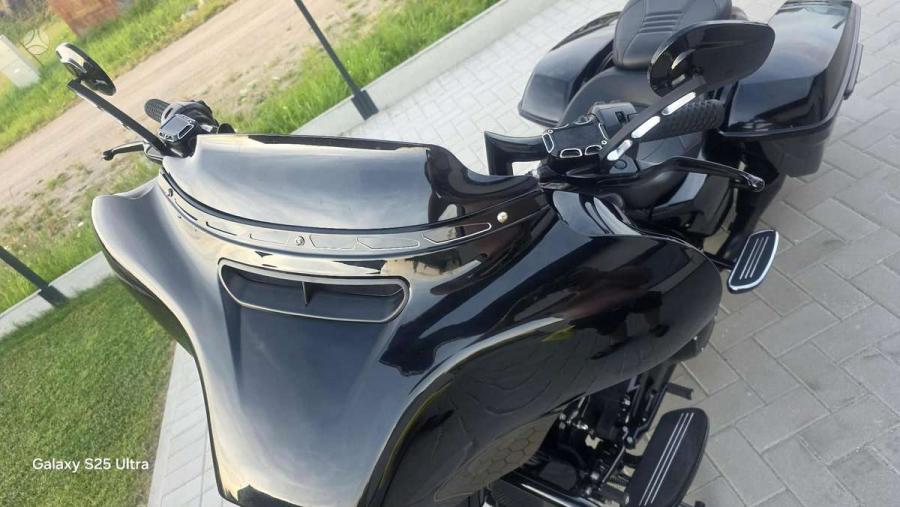 Harley-Davidson Street Glide FLHX 2018 Šauļi, ar dzinēja tilpumu 1.80 L un nobraukumu 12 tūkst. km par 13999 €, foto 12 vietnē AUTOMOTO.COM.LV