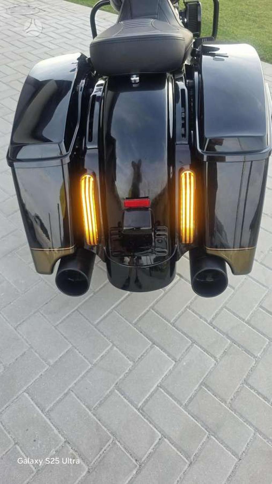 Harley-Davidson Street Glide FLHX 2018 Šauļi, ar dzinēja tilpumu 1.80 L un nobraukumu 12 tūkst. km par 13999 €, foto 14 vietnē AUTOMOTO.COM.LV