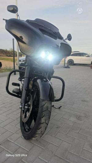 Harley-Davidson Street Glide FLHX 2018 Šauļi, ar dzinēja tilpumu 1.80 L un nobraukumu 12 tūkst. km par 13999 €, foto 16 vietnē AUTOMOTO.COM.LV