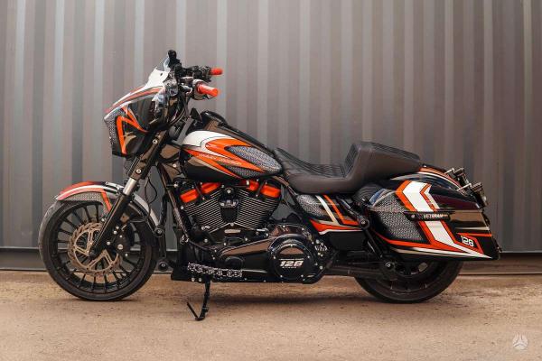 Harley-Davidson Street Glide FLHX 2018 Kauņa, ar dzinēja tilpumu 2.10 L un nobraukumu 16 tūkst. km par 24999 €, foto 10 vietnē AUTOMOTO.COM.LV